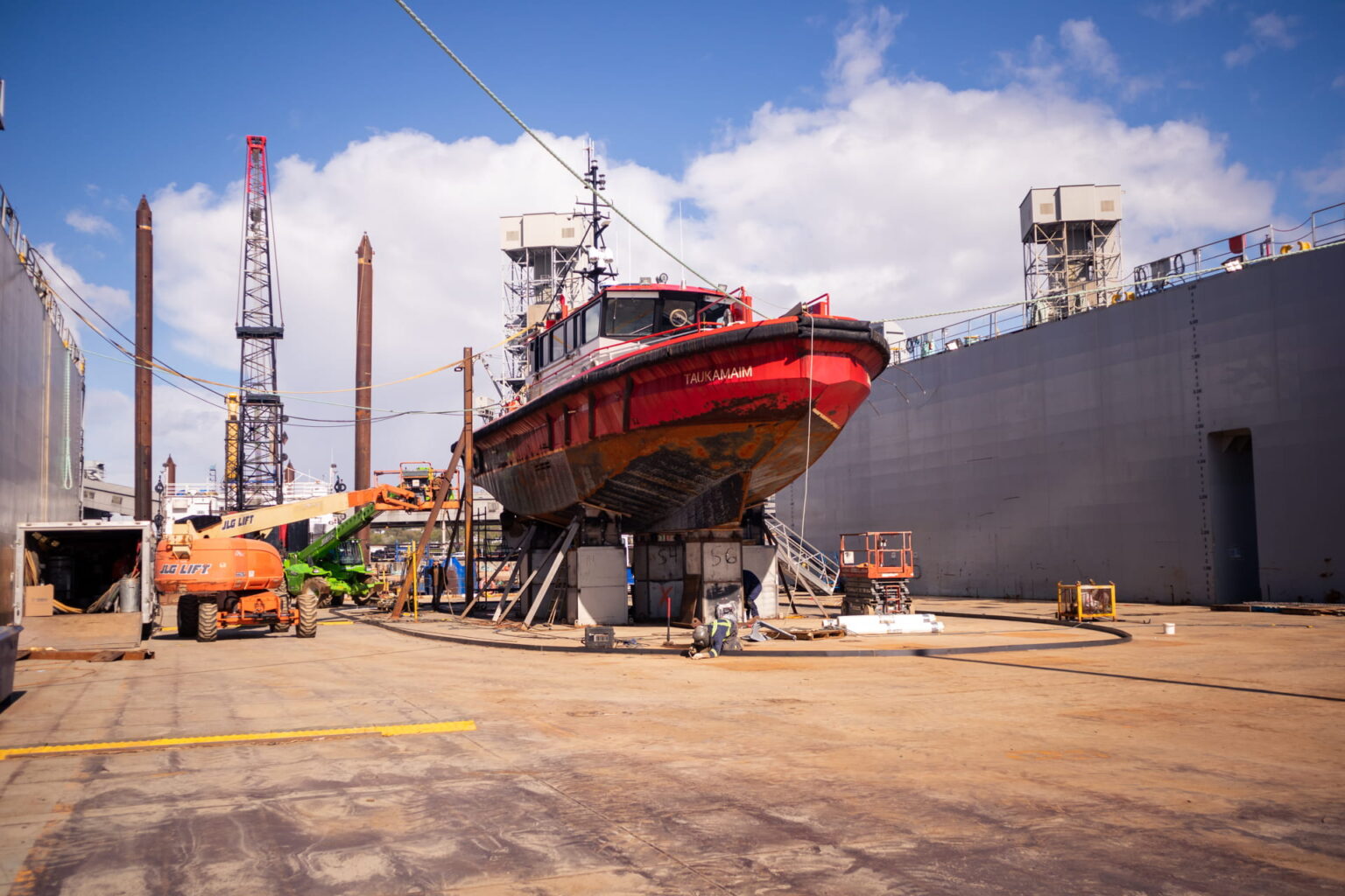 THE DRYDOCK MASTER, GREAT CHOREOGRAPHER OF OPERATIONS ON A SHIPYARD ...